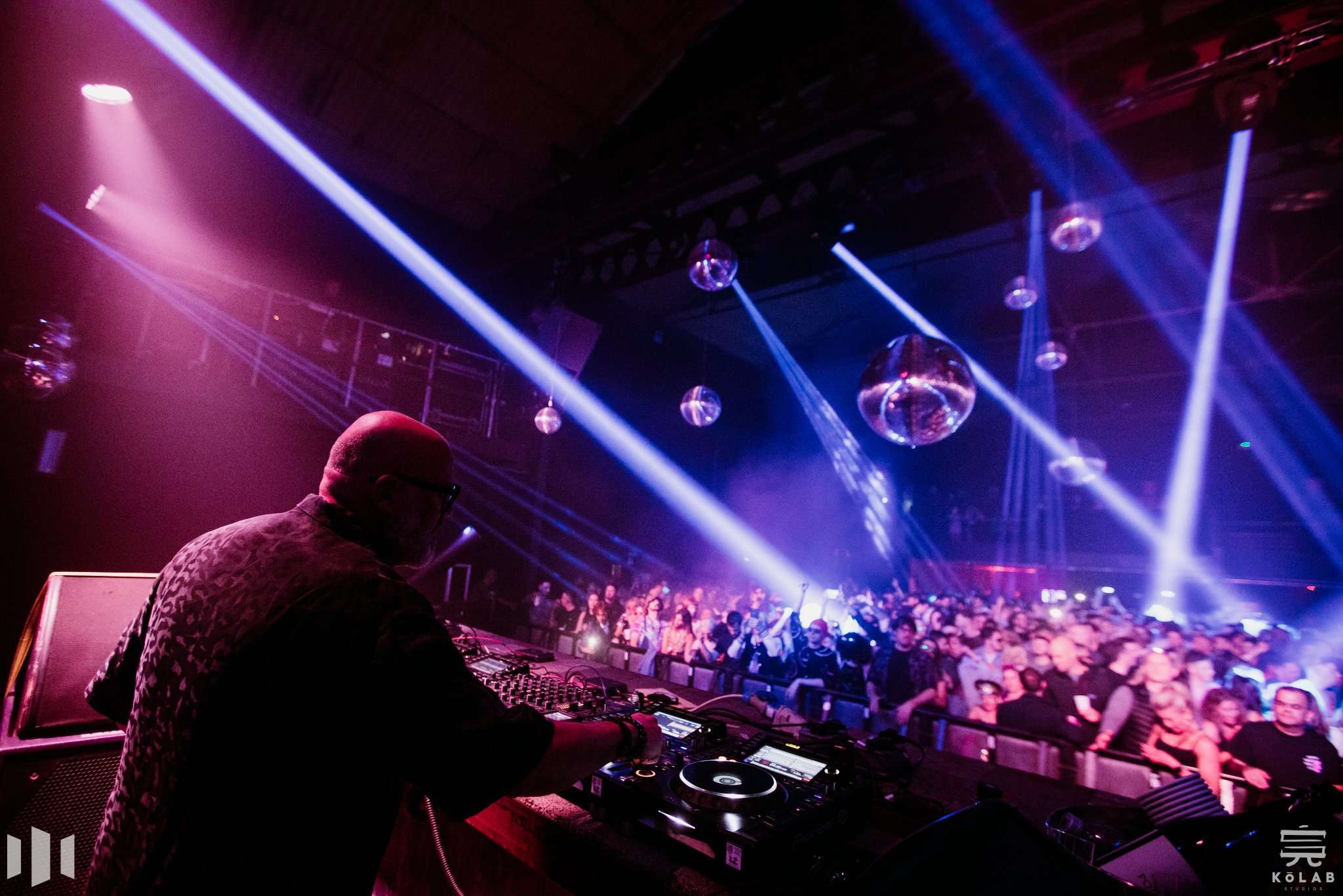 Executive Night Party Taxi Services | Bristol Chauffeur Travel